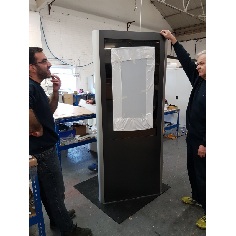 Fabricante de tótems digitales con más de 25 años de experiencia ...